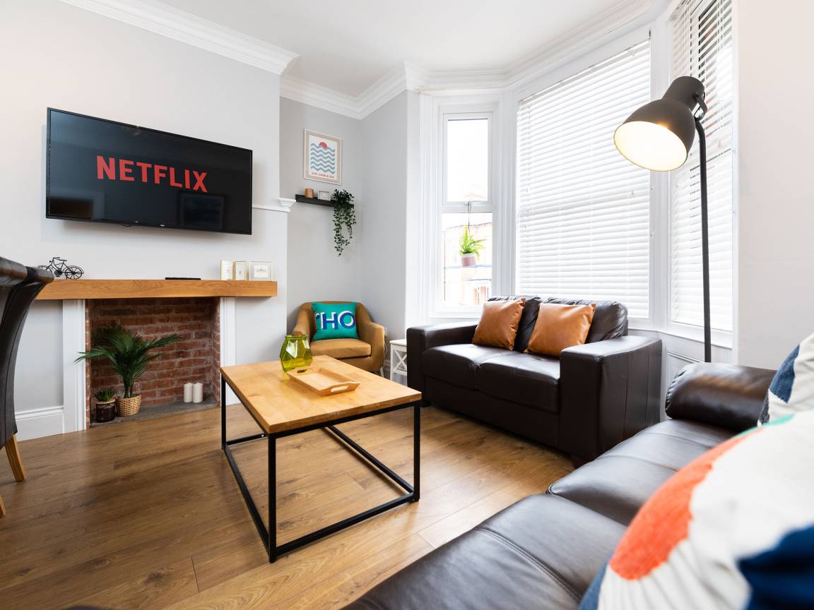 Cottage ∙ 5 Bedrooms ∙ 10 Guests - Scarborough