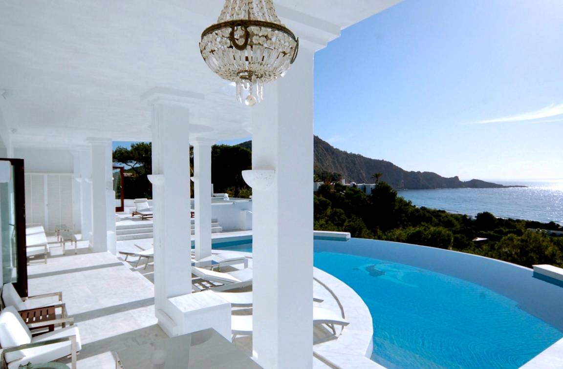 320 M² Villa ∙ 5 Habitaciones ∙ 8 Huéspedes - Islas de Ibiza