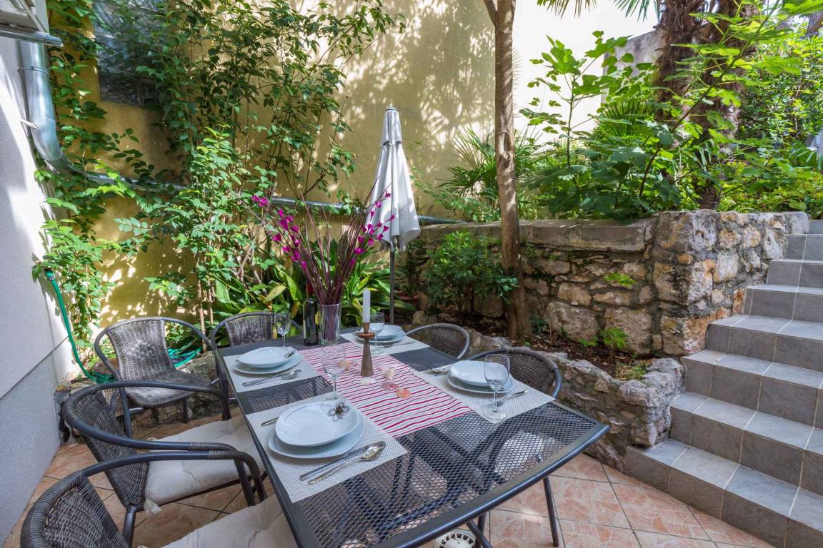 120 M² Ferienhaus ∙ 2 Schlafzimmer ∙ 6 Gäste - Crikvenica