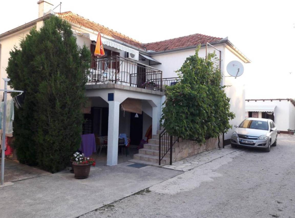 70 M² Apartment ∙ 2 Bedrooms ∙ 5 Guests - Murter