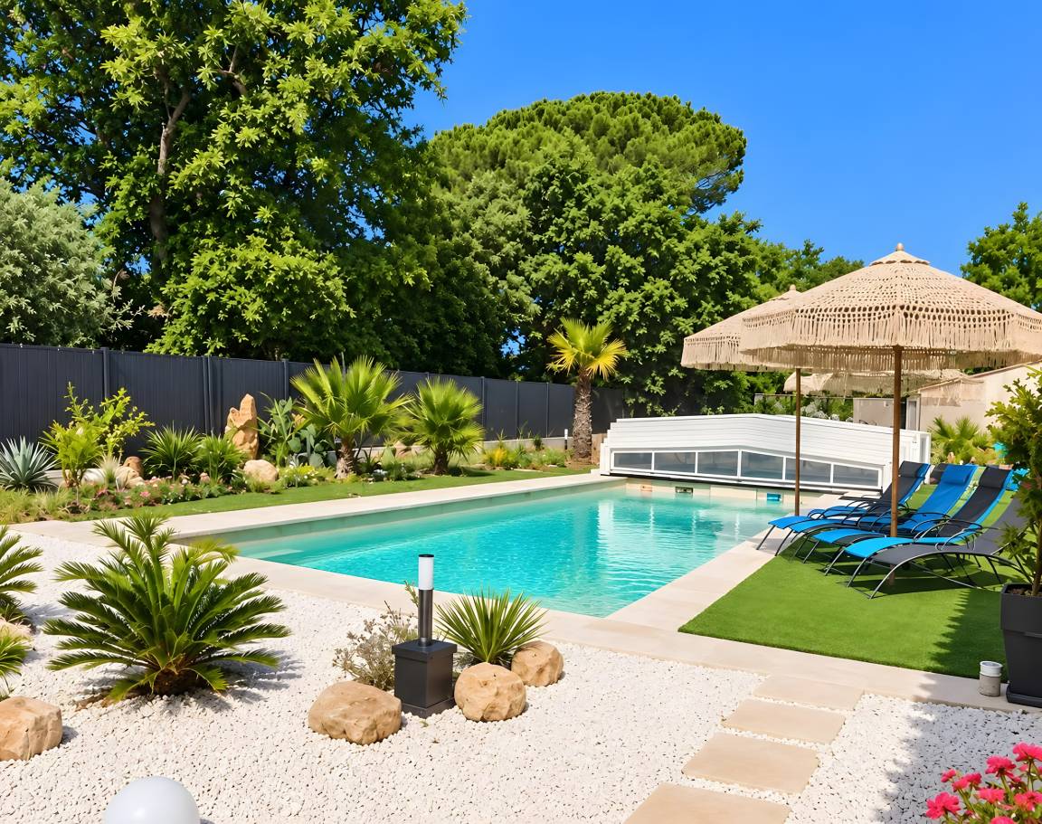 145 M² Villa ∙ 4 Makuuhuonetta ∙ 9 Vierasta - Brignoles