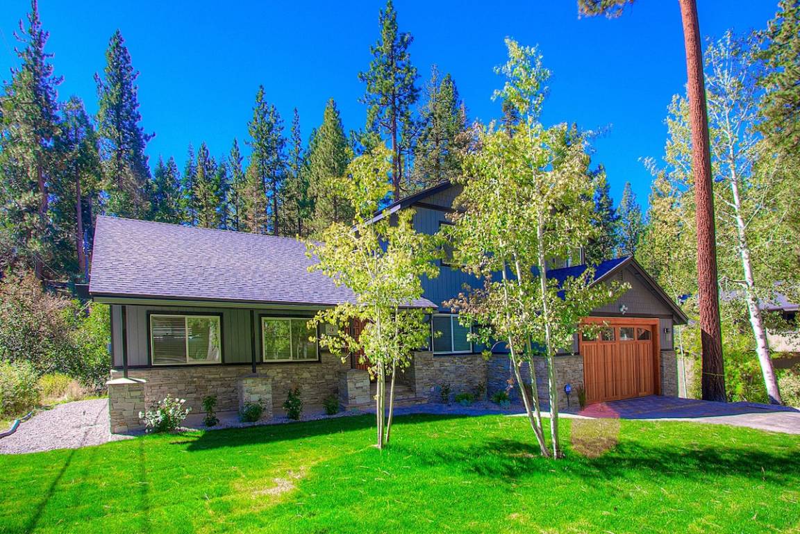 218 M² House ∙ 4 Bedrooms ∙ 10 Guests - Genoa, NV