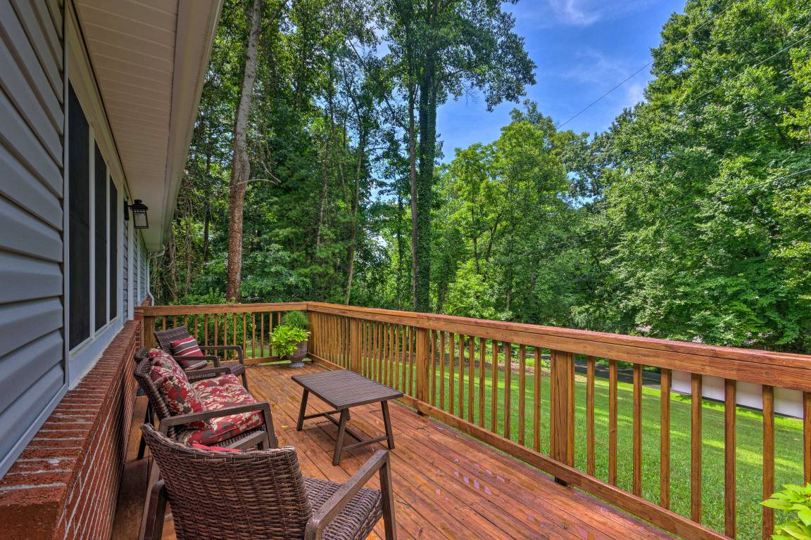 97 M² House ∙ 3 Bedrooms ∙ 6 Guests - Asheville, NC