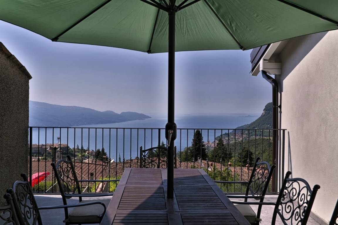 250 M² Villa ∙ 6 Bedrooms ∙ 12 Guests - Limone Sul Garda