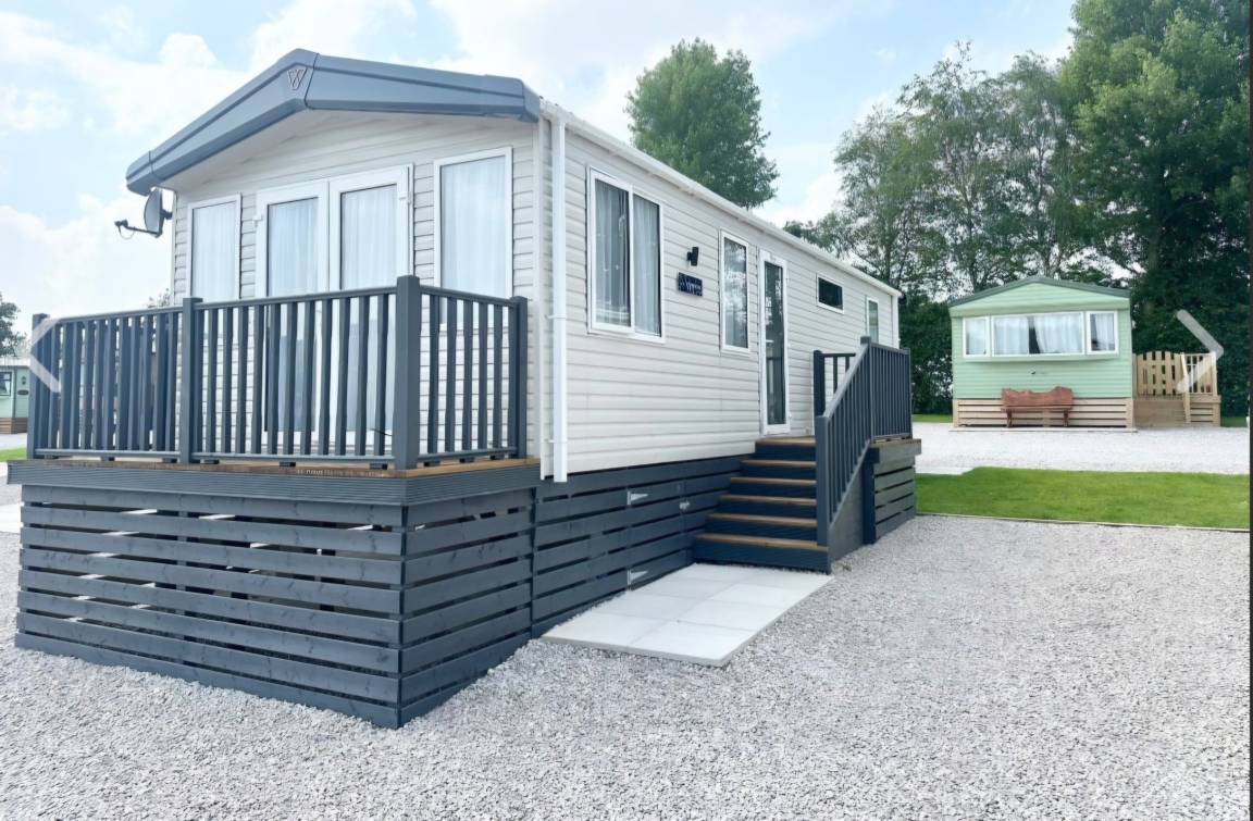 90 M² Lodge ∙ 2 Bedrooms ∙ 5 Guests - Carnforth