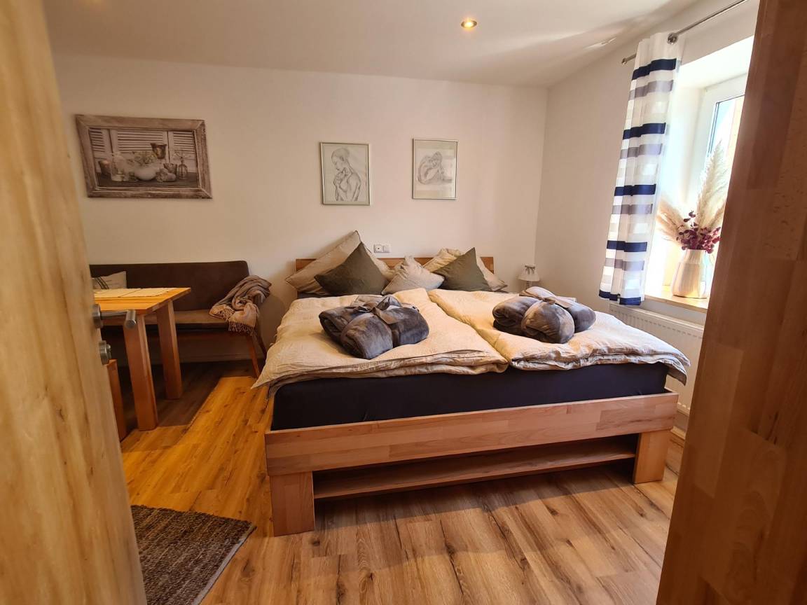 27 M² Ferienwohnung ∙ 1 Schlafzimmer ∙ 2 Gäste - Weißenstadt