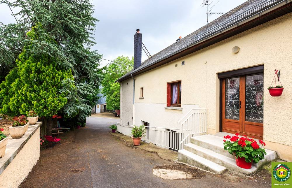 78 M² Gîte ∙ 2 Chambres ∙ 4 Personnes - La Bourboule