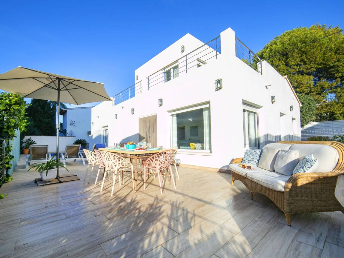 140 M² House ∙ 4 Bedrooms ∙ 8 Guests - Calpe