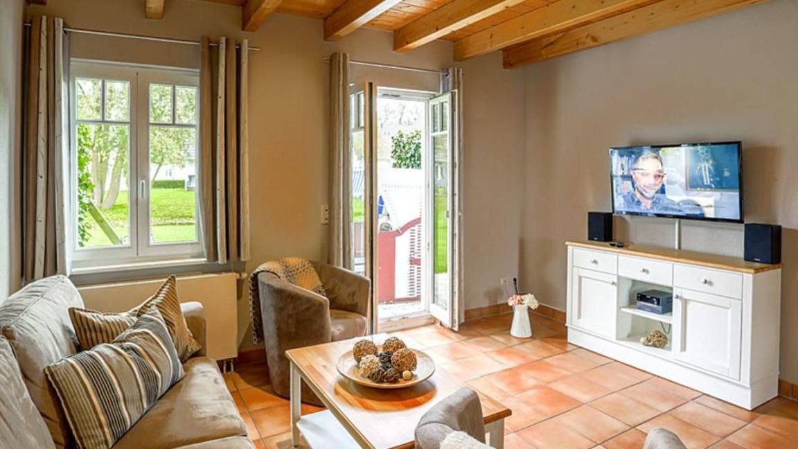 72 M² Ferienhaus ∙ 2 Schlafzimmer ∙ 6 Gäste - Nienhagen