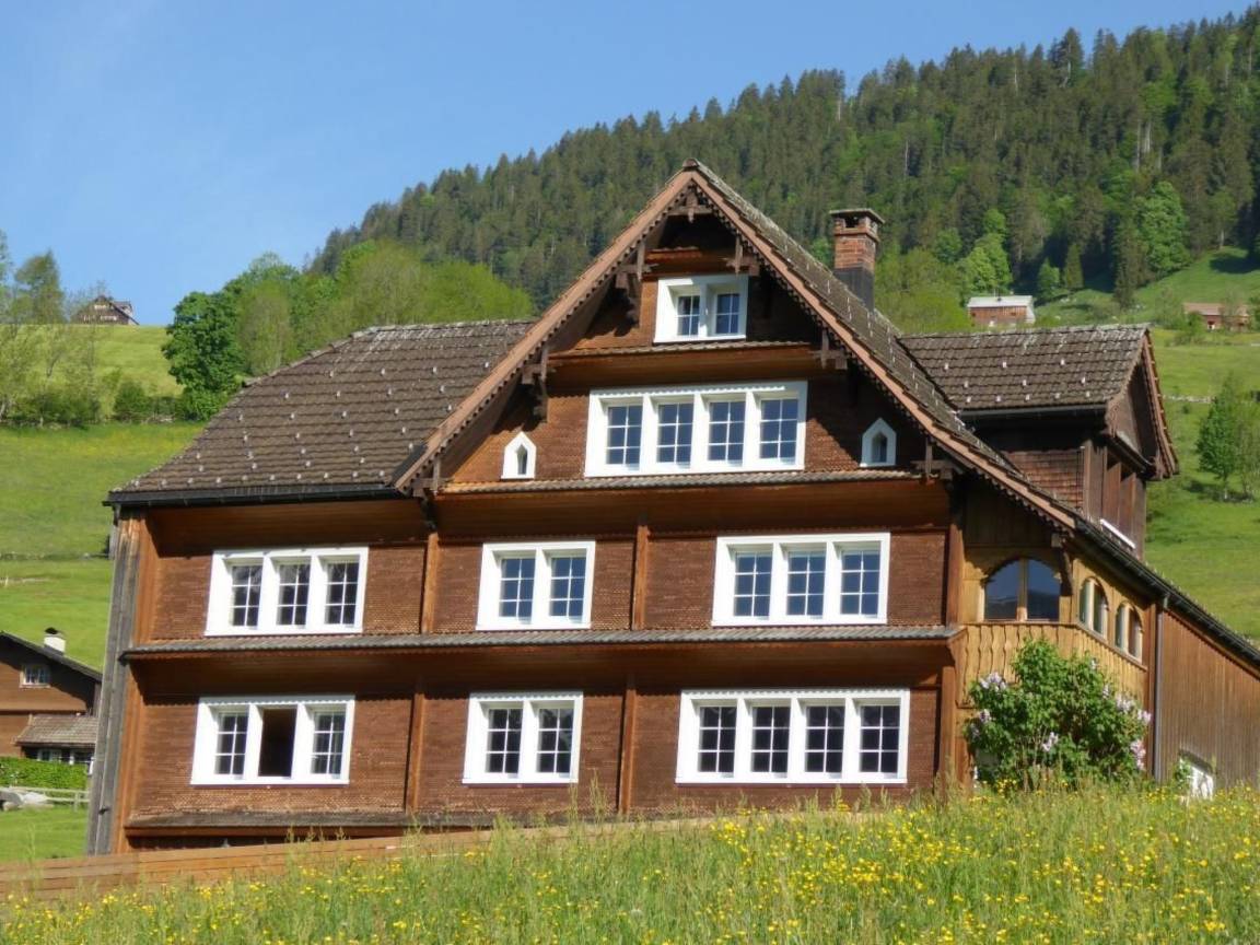 110 M² Ferienhaus ∙ 2 Schlafzimmer ∙ 4 Gäste - Wildhaus