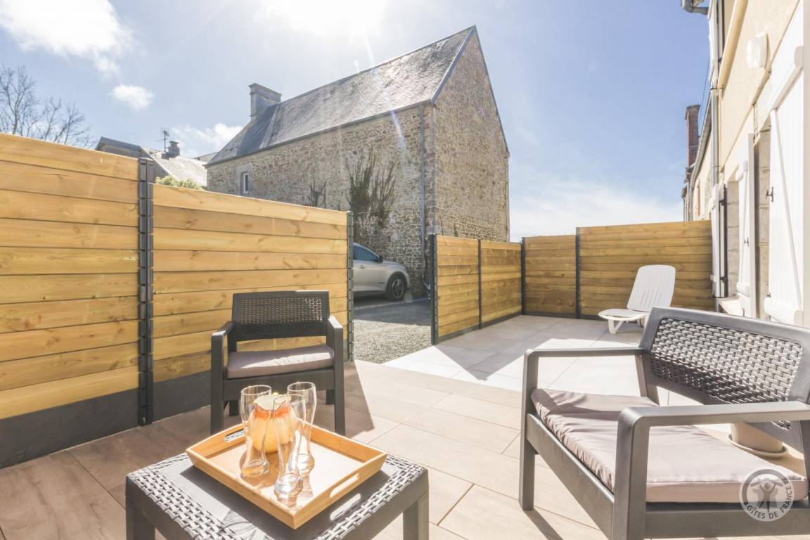 75 M² Gîte ∙ 2 Chambres ∙ 4 Personnes - Hauteville-sur-Mer