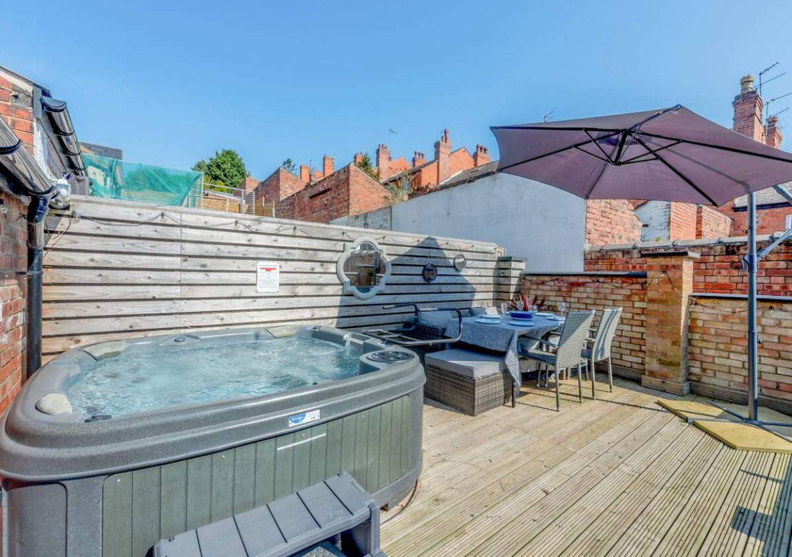 110 M² House ∙ 3 Bedrooms ∙ 8 Guests - Lincoln