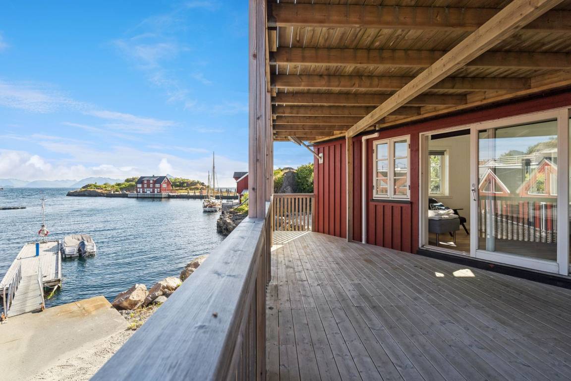 182 M² Apartment ∙ 5 Bedrooms ∙ 13 Guests - Stamsund
