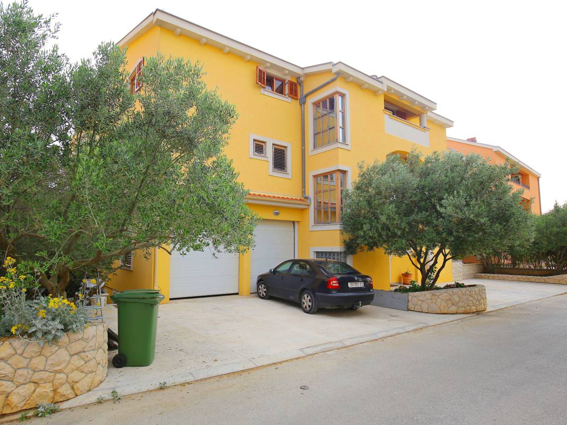 100 M² Apartment ∙ 2 Bedrooms ∙ 6 Guests - Zadar