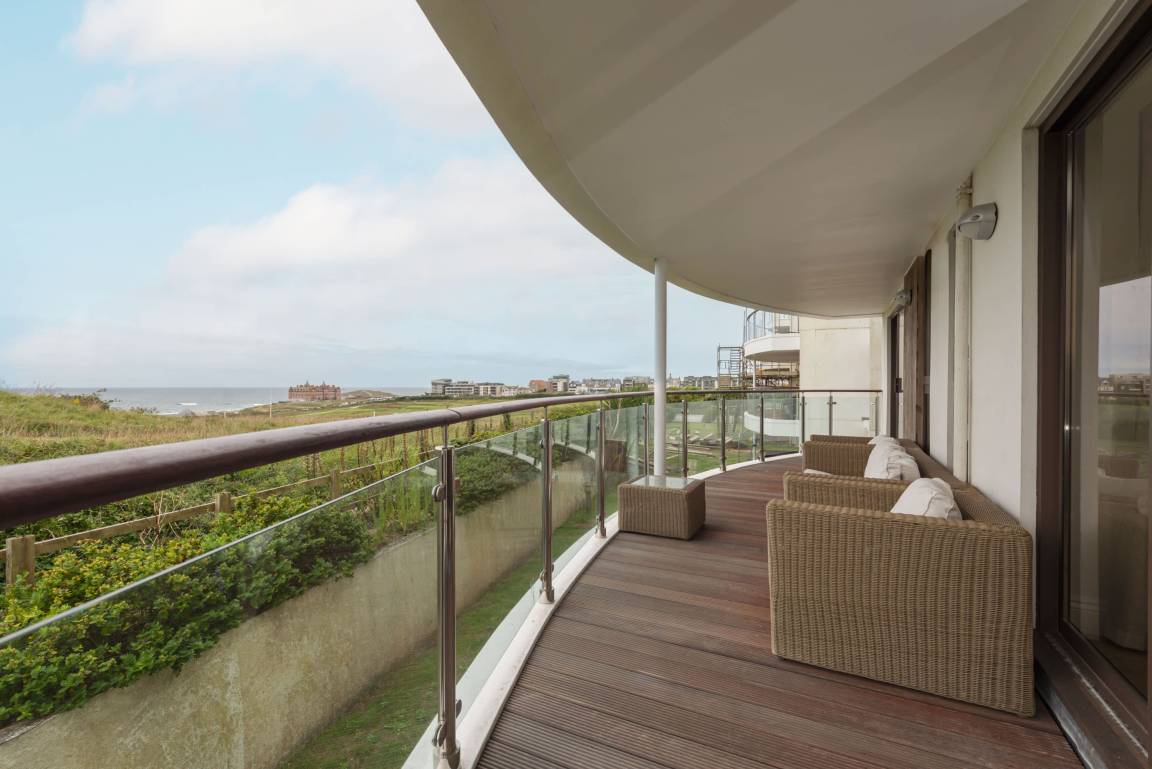 Ferienwohnung ∙ 2 Schlafzimmer ∙ 4 Gäste - Fistral Beach