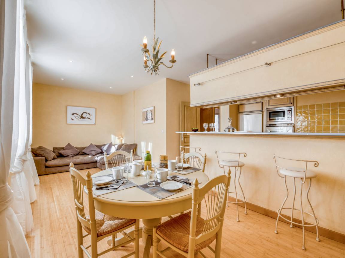 65 M² Huoneisto ∙ 2 Makuuhuonetta ∙ 4 Vierasta - Saint-Tropez