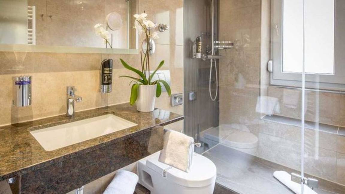 Hotel ∙ 4 Gäste - Stein