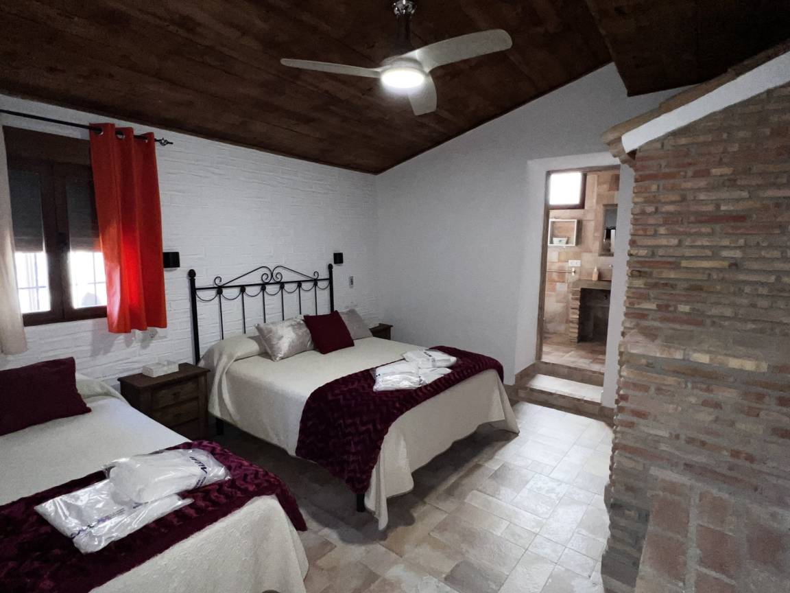 120 M² Casa Rural ∙ 3 Habitaciones ∙ 11 Huéspedes - Sierra de Cazorla