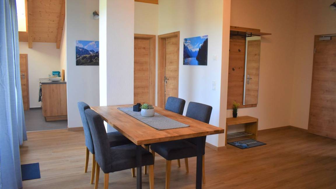 80 M² Apartment ∙ 2 Bedrooms ∙ 4 Guests - Rosenheim