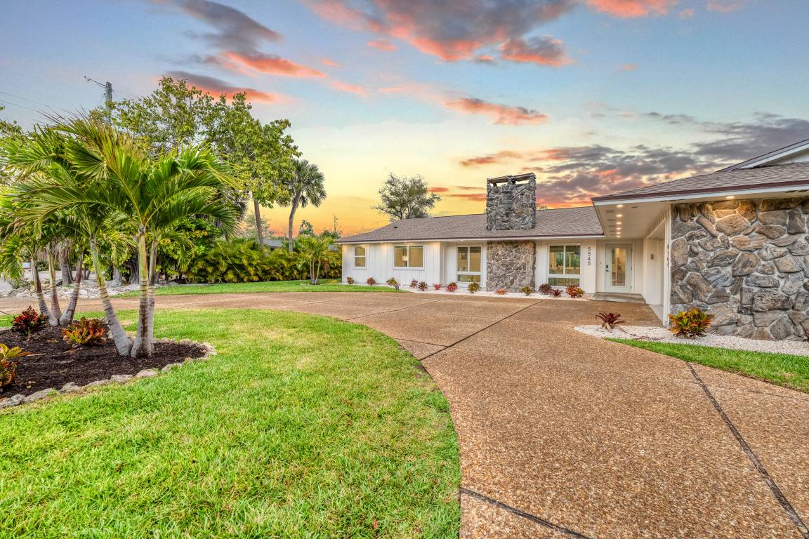 House ∙ 5 Bedrooms ∙ 10 Guests - Siesta Key, FL