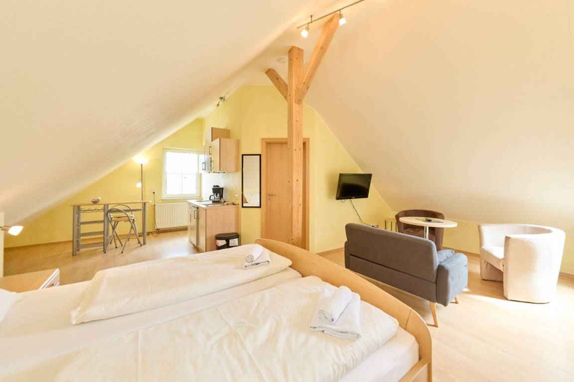 25 M² Ferienwohnung ∙ 1 Schlafzimmer ∙ 2 Gäste - Lieser