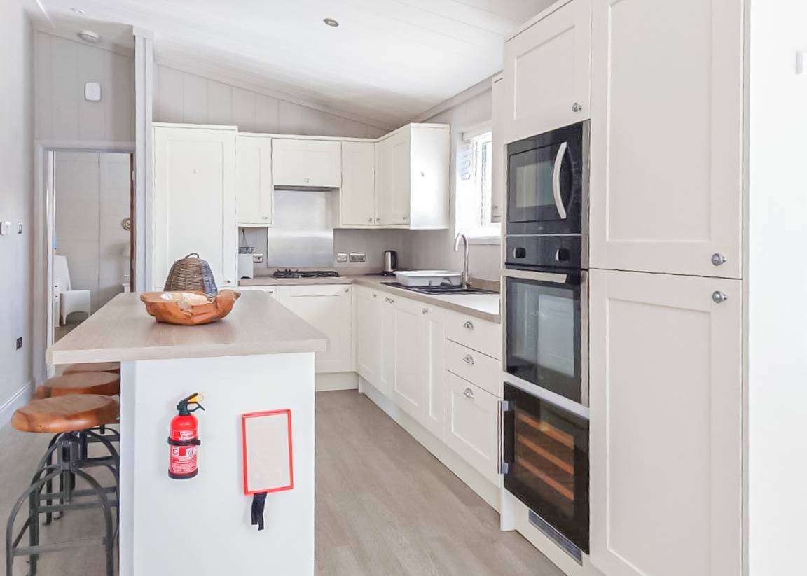 Chalet ∙ 2 Bedrooms ∙ 4 Guests - Oxfordshire