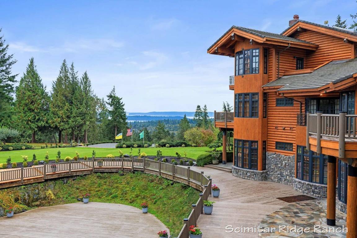 Apartment ∙ 12 Bedrooms ∙ 35 Guests - Anacortes, WA