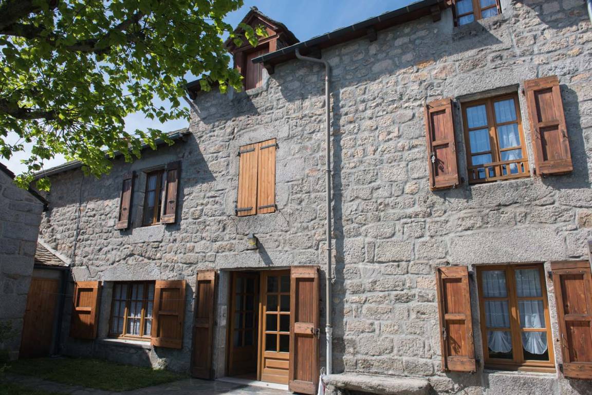 80 M² Gîte ∙ 4 Chambres ∙ 7 Personnes - Saint-Chély-d'Apcher