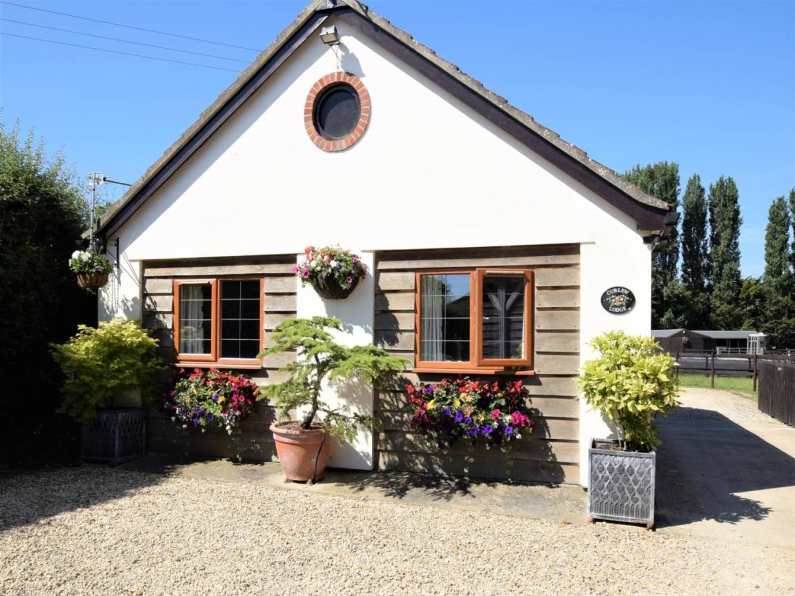 House ∙ 1 Bedroom ∙ 2 Guests - Devizes