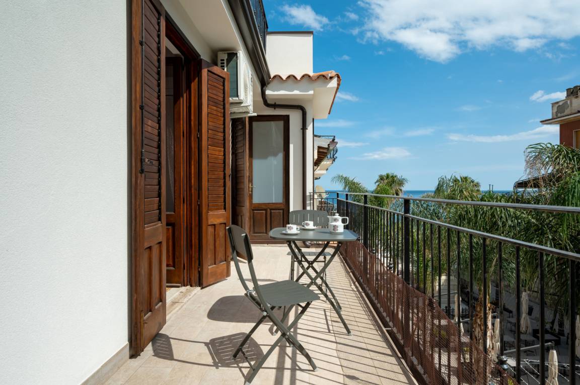 65 M² Appartement ∙ 2 Slaapkamers ∙ 4 Gasten - Letojanni