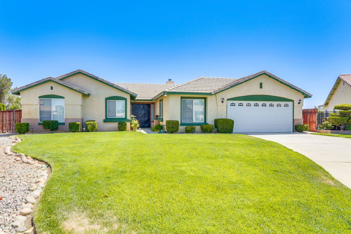 161 M² House ∙ 4 Bedrooms ∙ 7 Guests - Victorville, CA