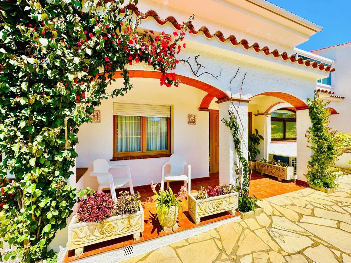 160 M² Villa ∙ 4 Chambres ∙ 7 Personnes - Sant Feliu de Guíxols