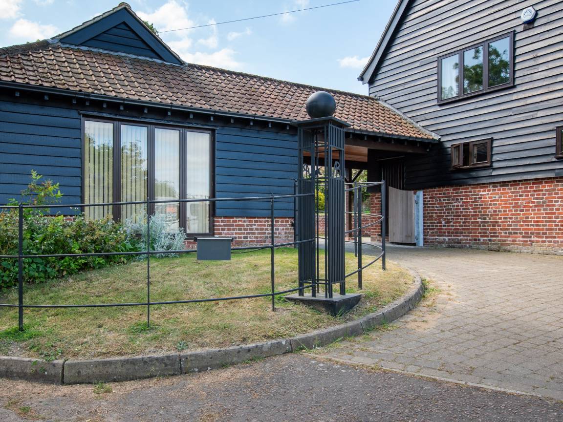 Cottage ∙ 2 Bedrooms ∙ 4 Guests - Essex