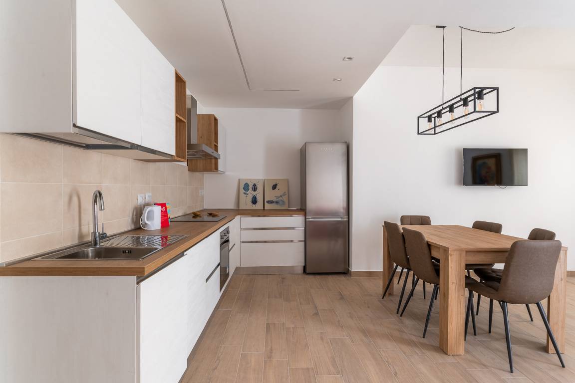 100 M² Apartment ∙ 2 Bedrooms ∙ 6 Guests - Syracuse