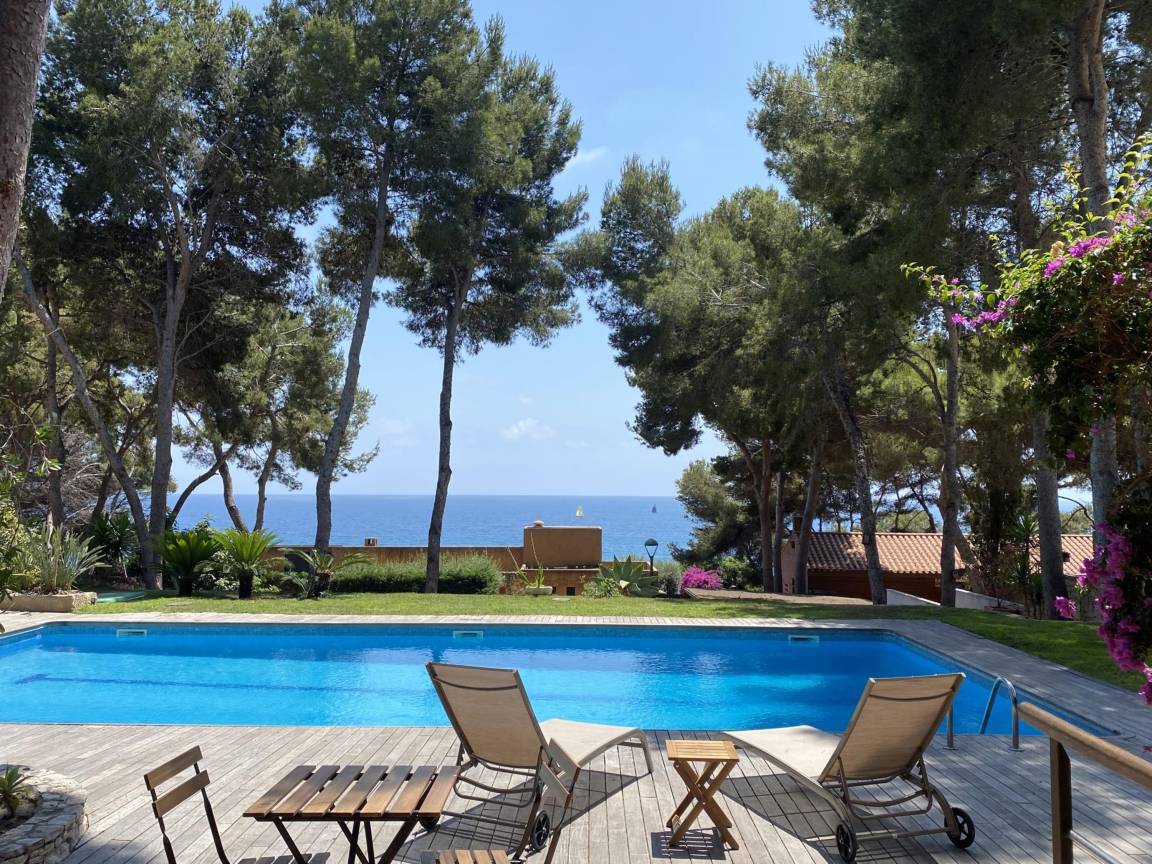 300 M² Villa ∙ 3 Makuuhuonetta ∙ 6 Vierasta - Tarragona, España