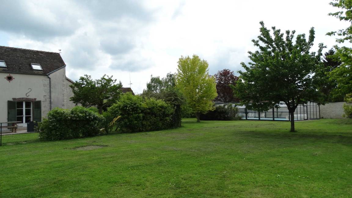135 M² Gîte ∙ 4 Chambres ∙ 10 Personnes - Seine-et-Marne