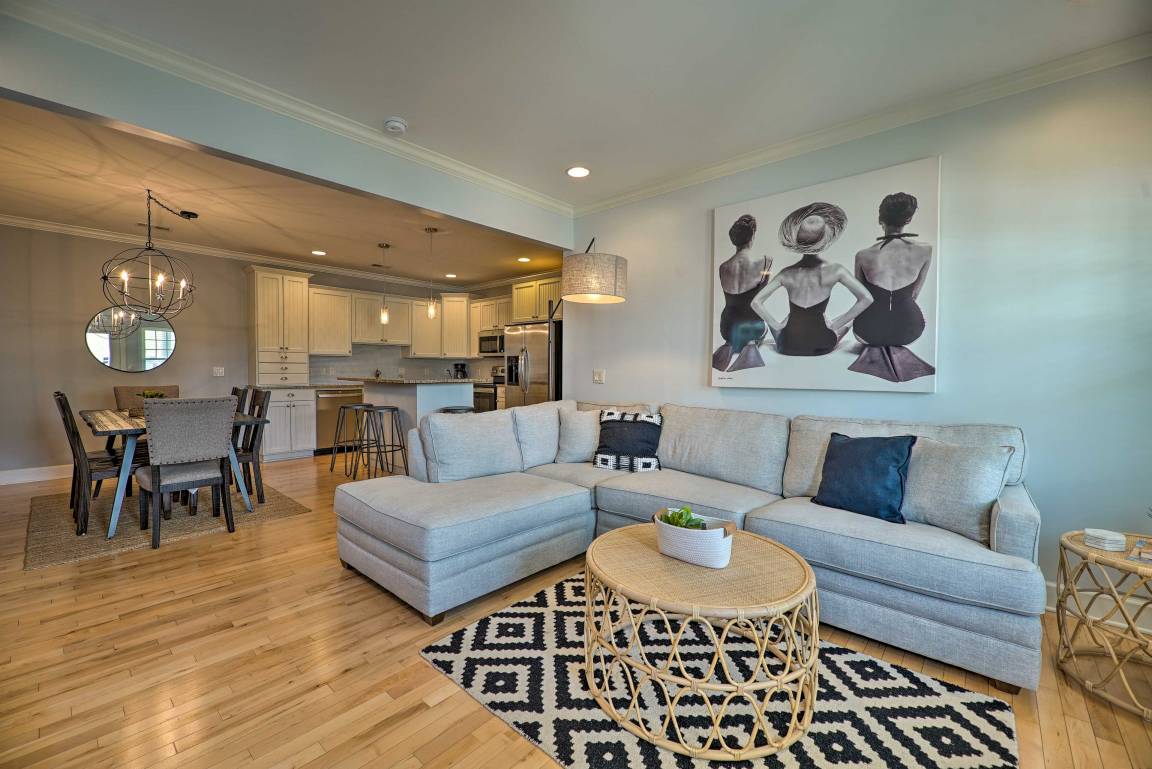 111 M² Apartment ∙ 2 Bedrooms ∙ 7 Guests - Grand Haven, MI