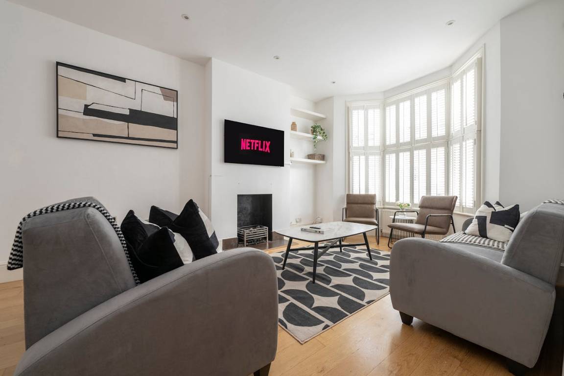 131 M² House ∙ 4 Bedrooms ∙ 10 Guests - Fulham