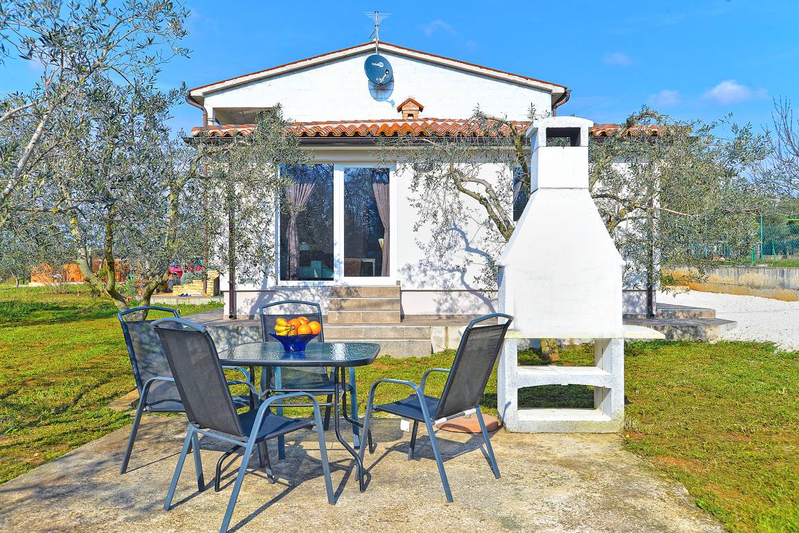 70 M² Ferienhaus ∙ 2 Schlafzimmer ∙ 6 Gäste - Fažana