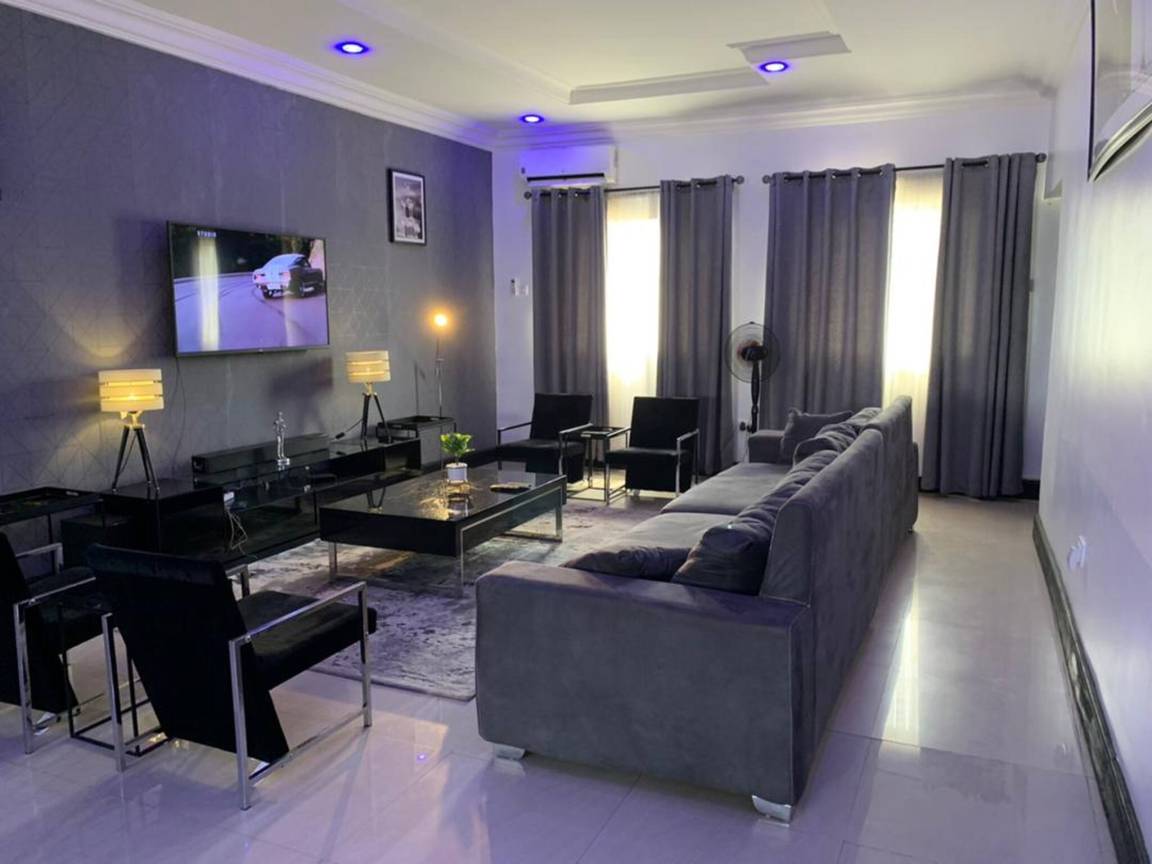 200 M² Appartement ∙ 3 Slaapkamers ∙ 6 Gasten - Ibadan