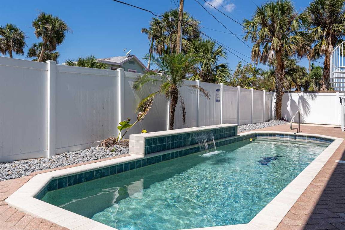 116 M² House ∙ 3 Bedrooms ∙ 12 Guests - Fort Myers Beach, FL
