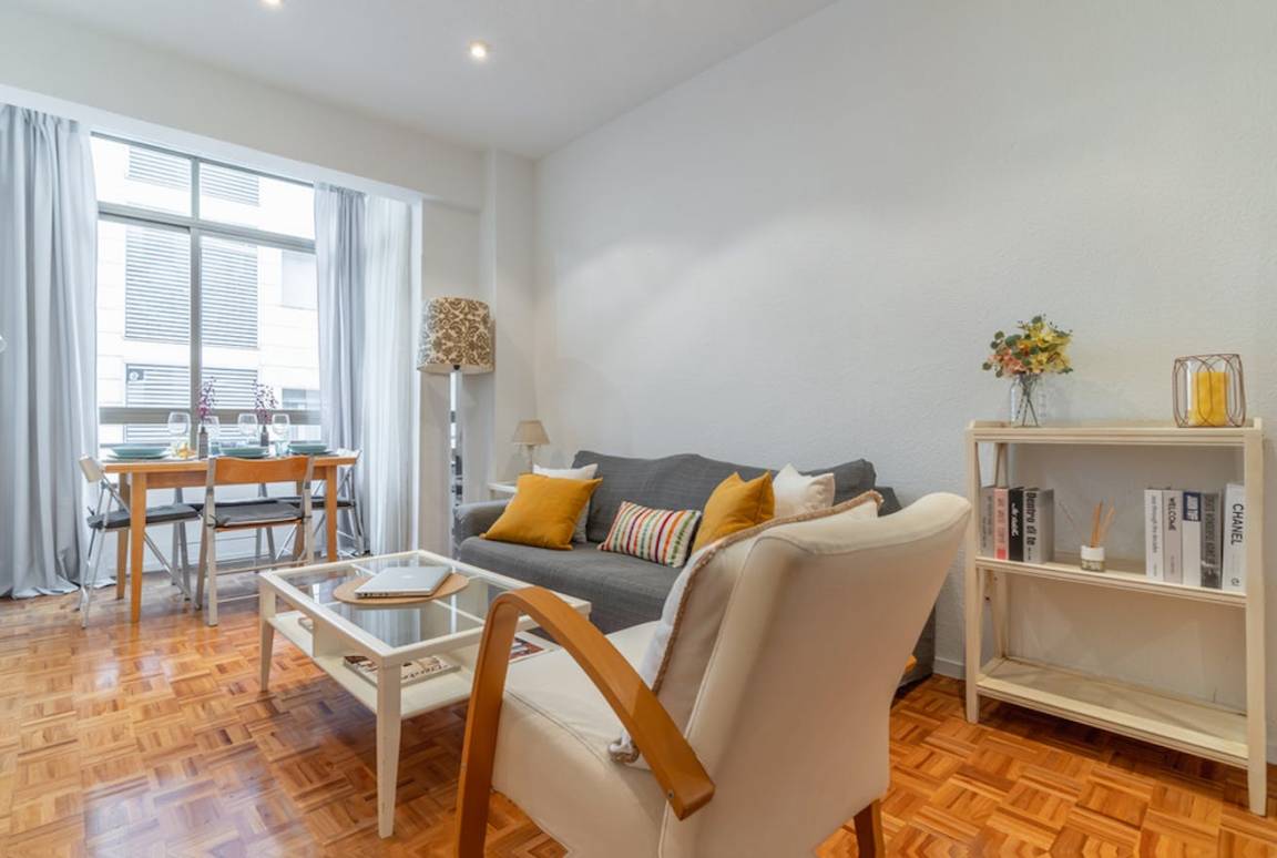 85 M² Apartamento ∙ 3 Habitaciones ∙ 6 Huéspedes - Alcobendas