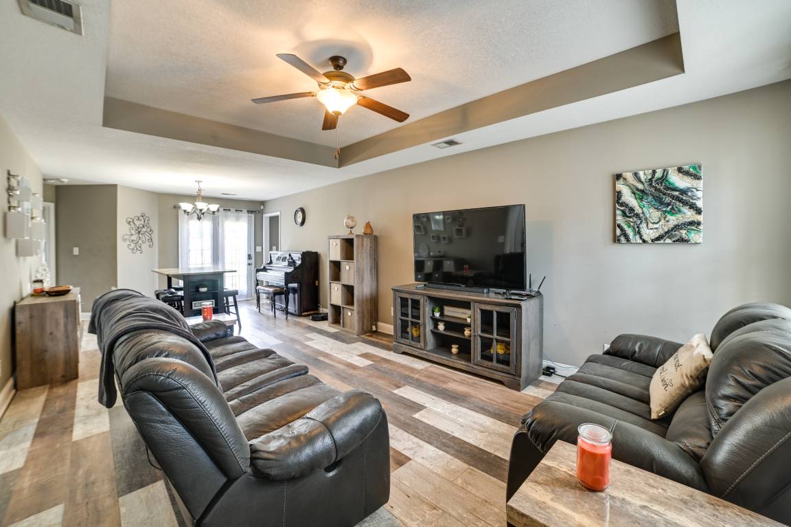 118 M² House ∙ 3 Bedrooms ∙ 6 Guests - Clarksville, TN