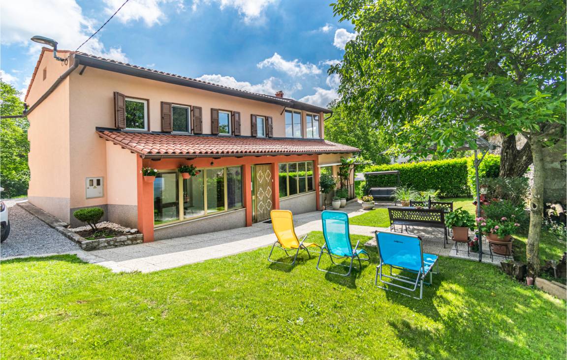 140 M² House ∙ 3 Bedrooms ∙ 6 Guests - Vipava