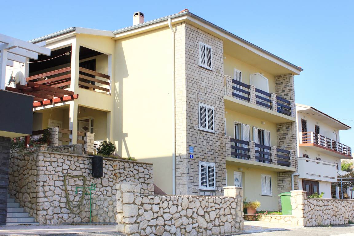 35 M² Apartment ∙ 2 Bedrooms ∙ 5 Guests - Pag