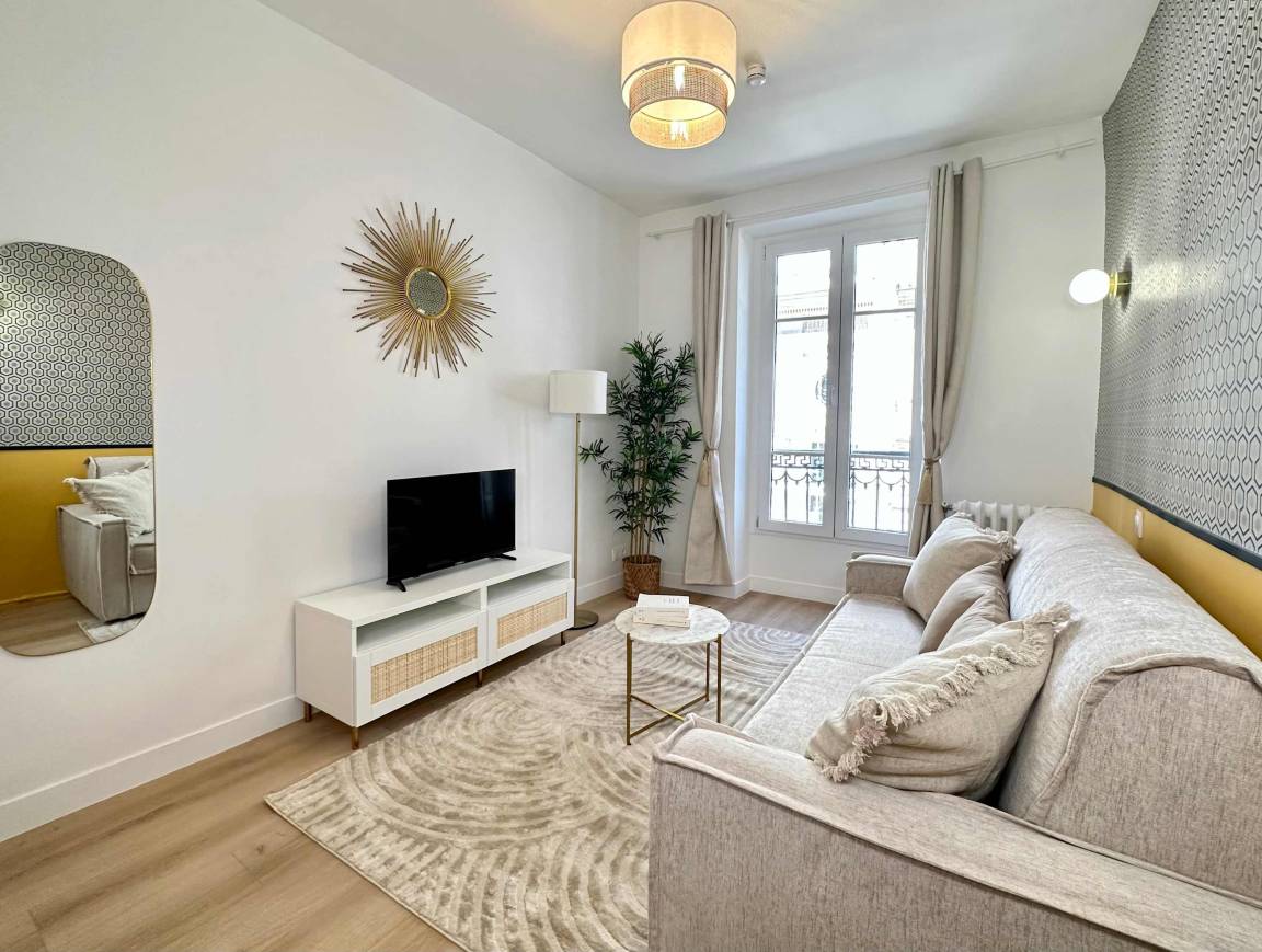 19 M² Studio ∙ 2 Personnes - ibis Budget Paris Nord 18ème