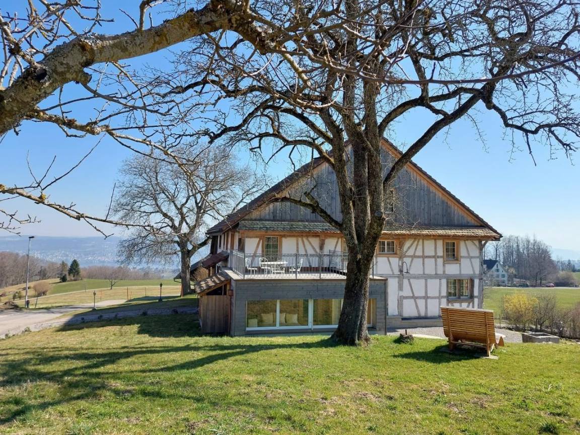 166 M² House ∙ 2 Bedrooms ∙ 6 Guests - Erlenbach