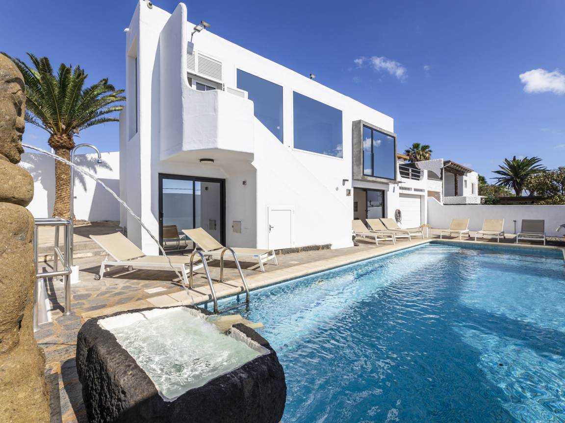 150 M² Chalet ∙ 2 Habitaciones ∙ 4 Huéspedes - San Bartolomé, España