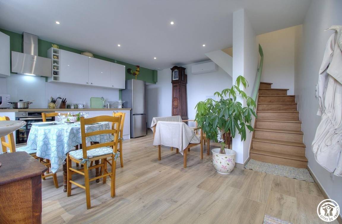 56 M² Gîte ∙ 2 Chambres ∙ 4 Personnes - Ain