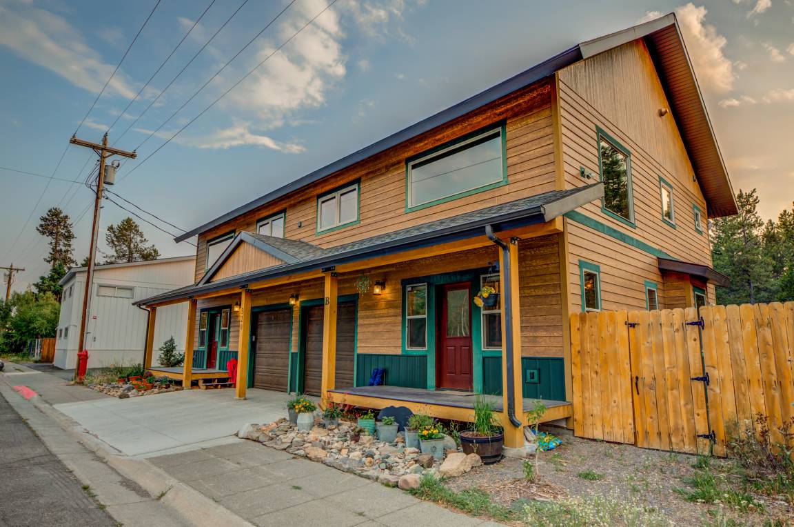 House ∙ 3 Bedrooms ∙ 8 Guests - West Yellowstone, MT